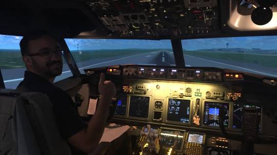 Flight Simulator Experiences With RedBalloon - For Flying Enthusiasts