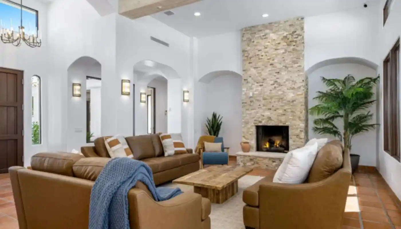 The Oasis: Insurance, Amenities & Photos (Rancho Mirage, California)