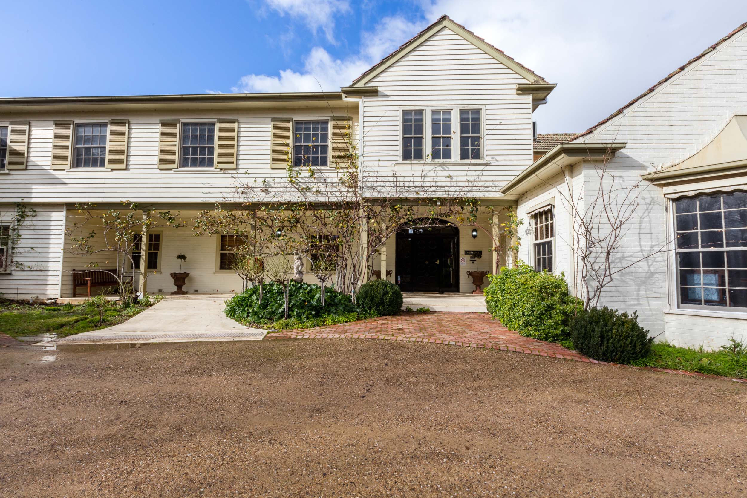 The Bentinck (Closed): Find similar centers on Recovery.com