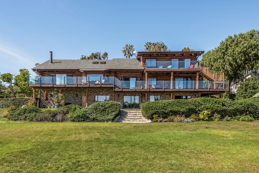 Gratitude Recovery: Treatment Options, Amenities & Photos (Malibu ...