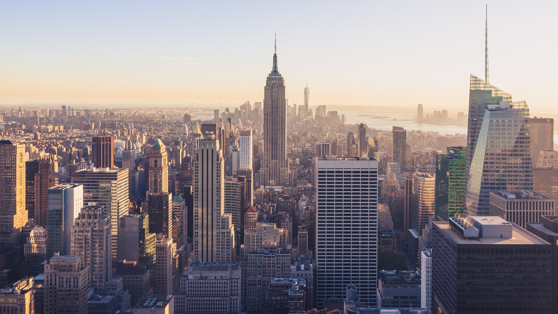 18 Best Manhattan Eye Movement Therapy (EMDR) Rehabs (With Pricing)