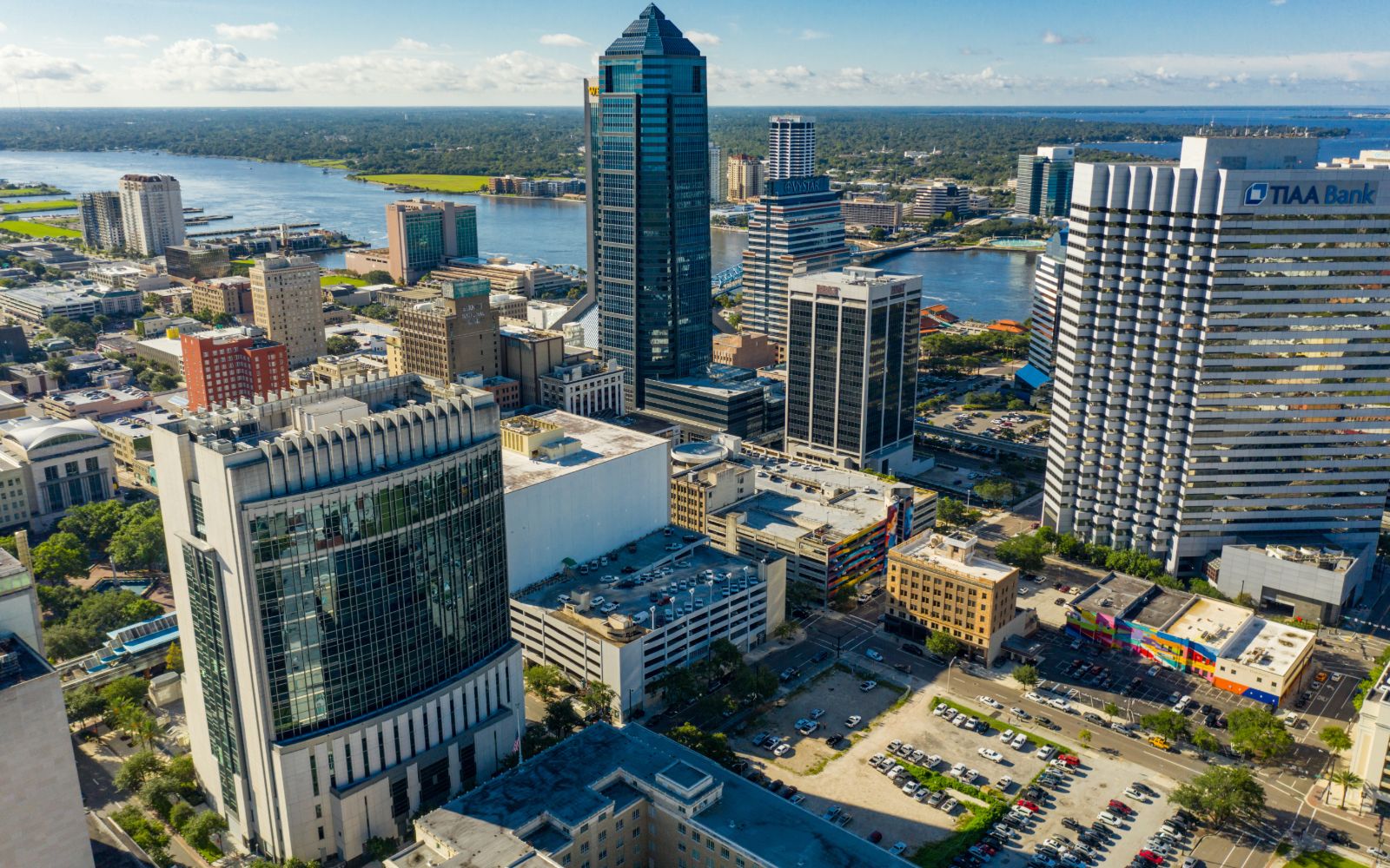 13 Best Jacksonville LGBTQ+ Rehab Centers (with Pricing)
