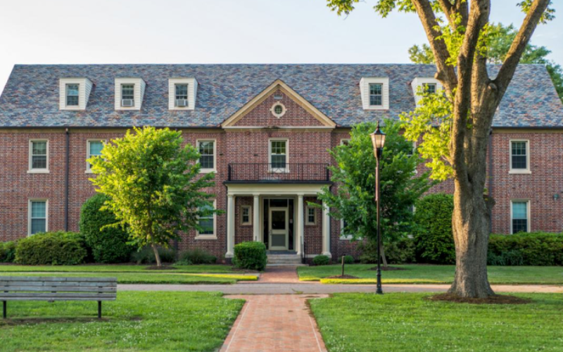 The Barry Robinson Center: Treatment Options, Amenities & Photos ...