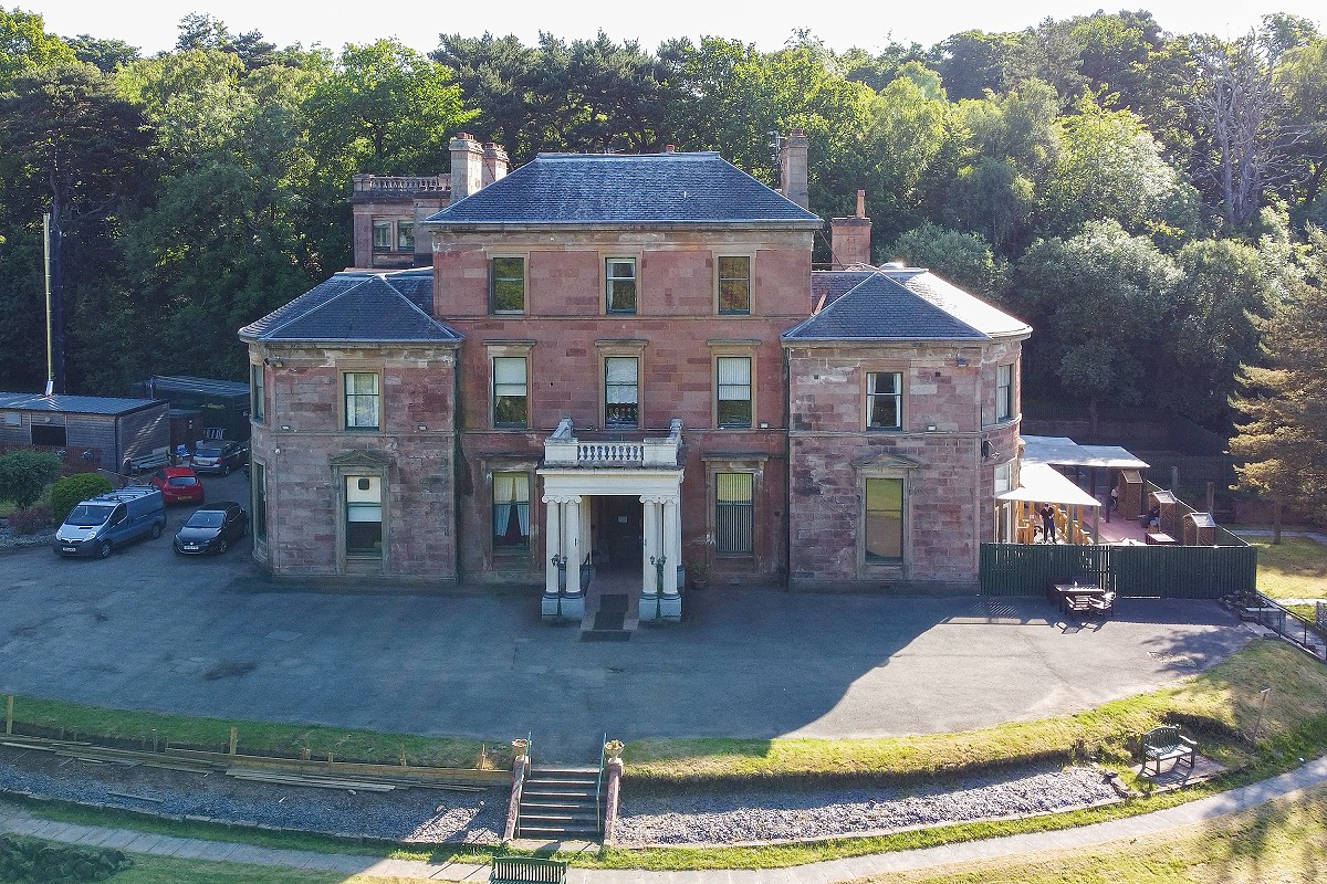 Calderglen House: Treatment Options, Amenities & Photos (Blantyre ...