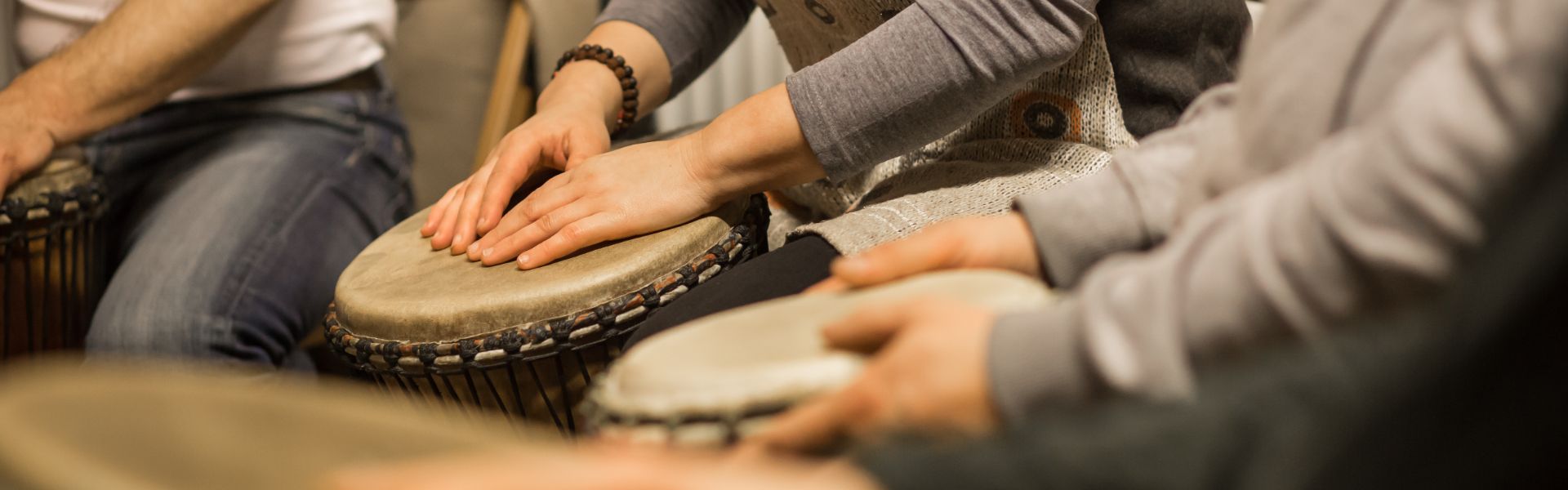 50 Best Rehab Centers with Music Therapy (Insurance & Pricing)