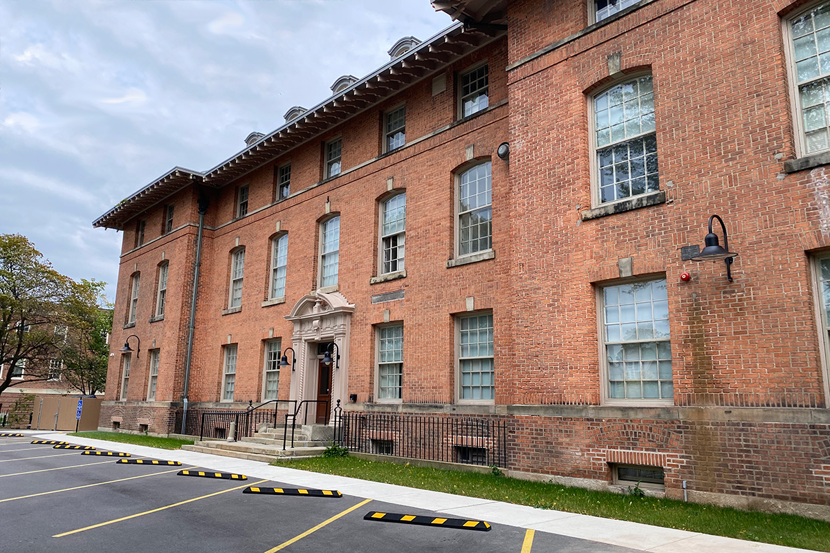 Caz Recovery Garden Lofts: Pricing, Specializations & Photos (Buffalo ...
