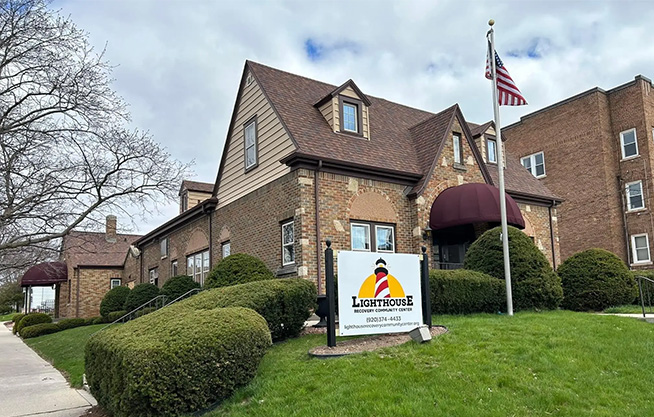 Lighthouse Recovery Community Center-Manitowoc: Treatment Options ...