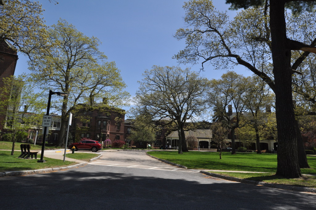 Butler Hospital: Treatment Options, Amenities & Photos (Providence, RI)