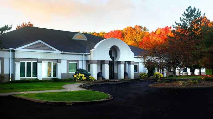 Belmont Pines Hospital: Treatment Options, Amenities & Photos ...