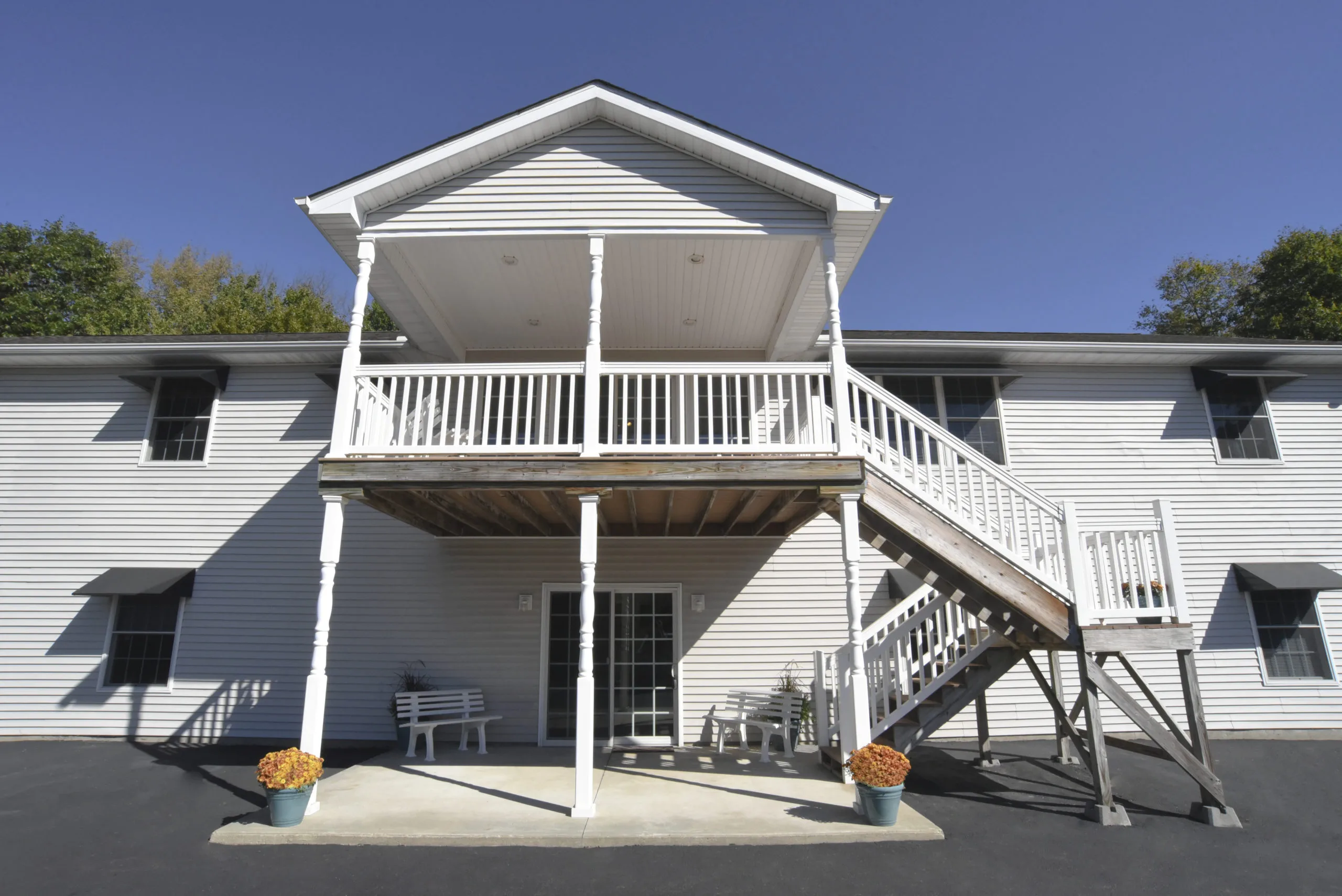 Silvermist Recovery for Women: Treatment Options, Amenities & Photos ...