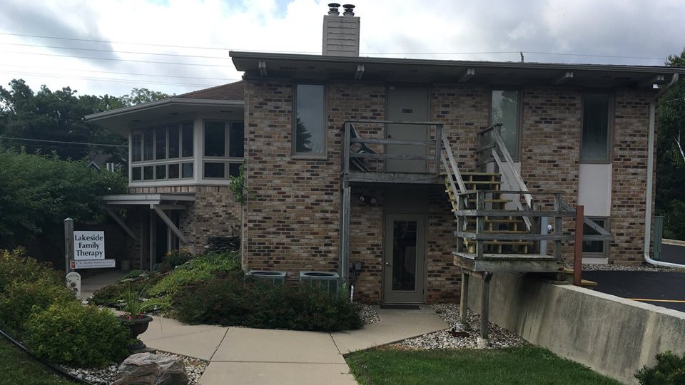 Lakeside Family Therapy Services: Treatment Options, Amenities & Photos ...