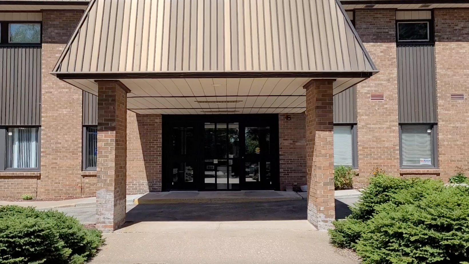 Life Connections Clinton: Treatment Options, Amenities & Photos ...
