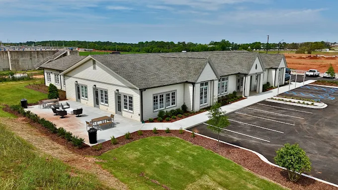 Longleaf Recovery Huntsville: Treatment Options, Amenities & Photos (Madison, Alabama)