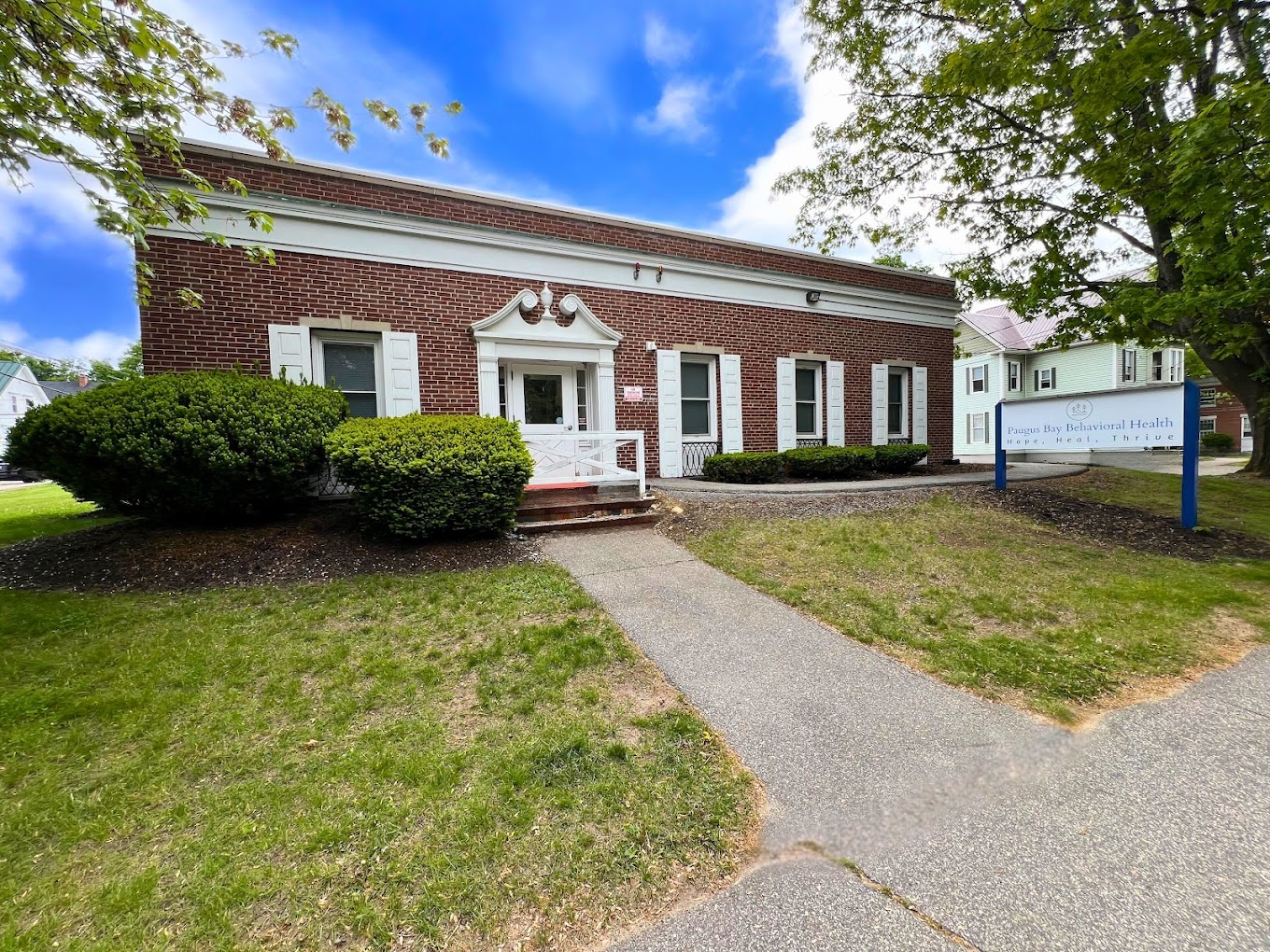 Paugus Bay Behavioral Health: Treatment Options, Amenities & Photos ...