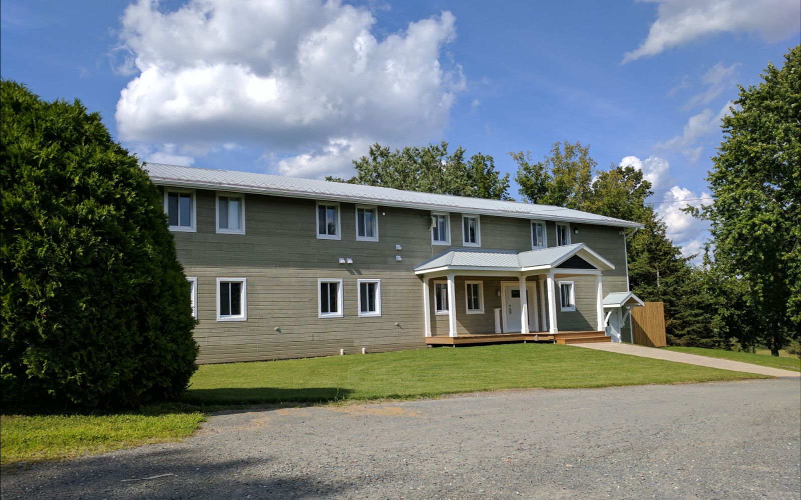 Dunham House: Pricing, Specializations & Photos (Dunham, Quebec)