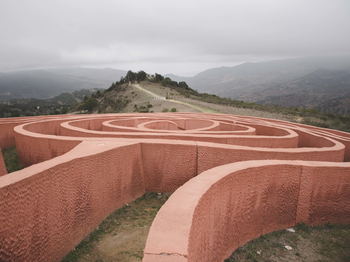 Arianna Labyrinth | Story | Hero Traveler