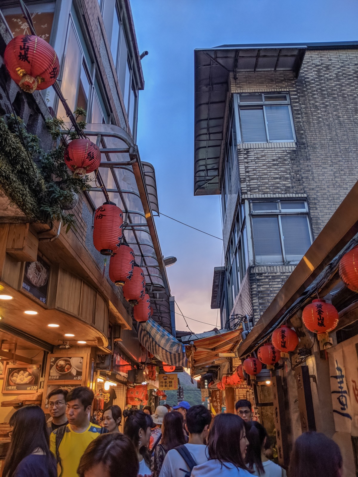 Jiufen Old Street 九份 | Story | Hero Traveler