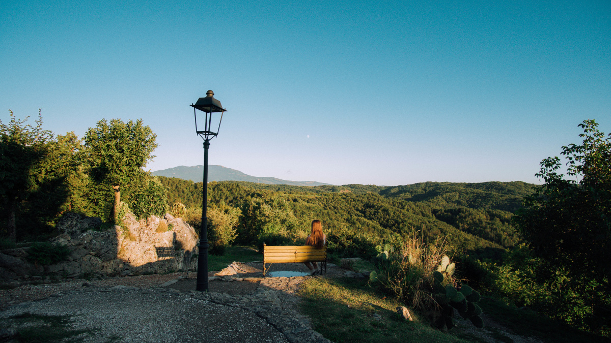 Hum – The Smallest Town In The World | Story | Hero Traveler