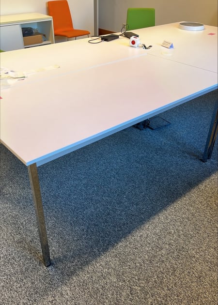 Relieve Furniture | 160cm white top table with chromed legs and top access