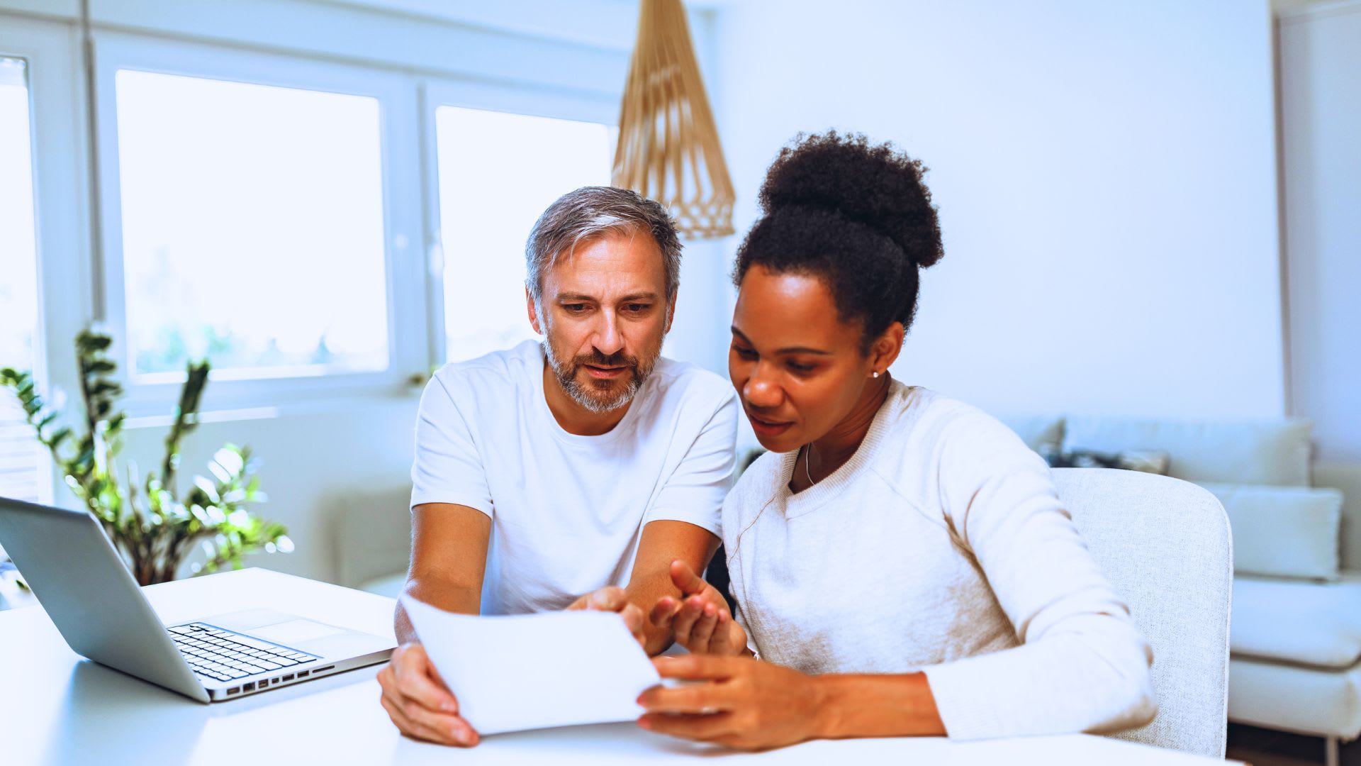 Pre-Qualified vs. Pre-Approved: What’s the Difference? - REMAX Blog