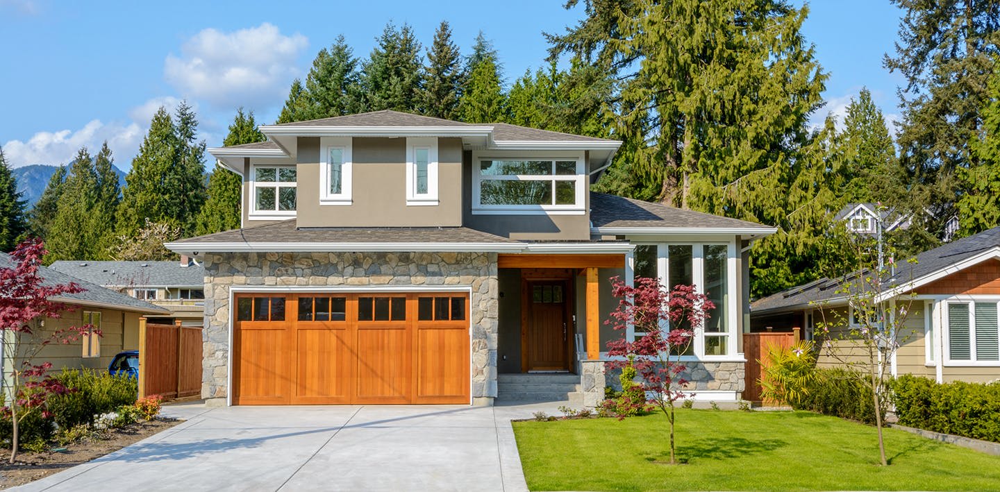 How to Safely Tour a House For Sale