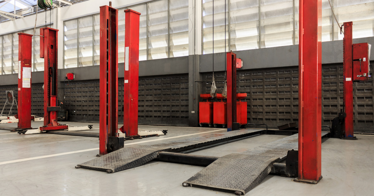 Automotive Lift Safety | Repair Surge