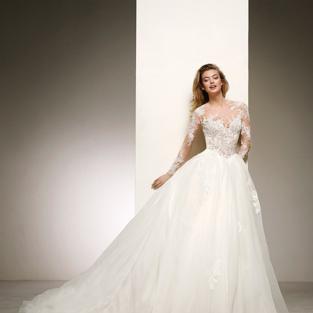 世界各国のブライズを虜にする「PRONOVIAS(プロノビアス)」の 世界各国のブライズを虜にする「PRONOVIAS(プロノビアス)」の