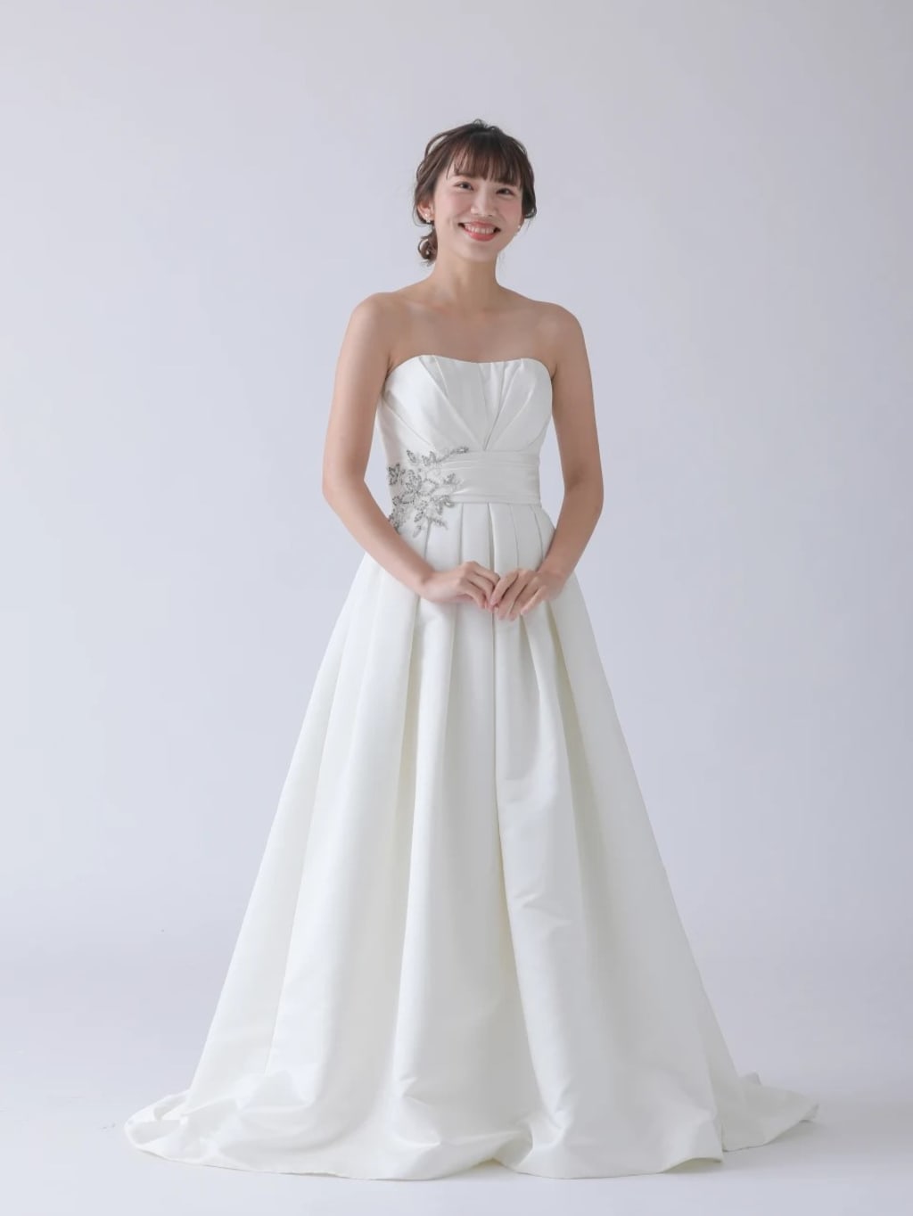 バックリボンウエディングドレス前撮りドレスロケーションフォト バックリボンウエディングドレス前撮りドレスロケーションフォト