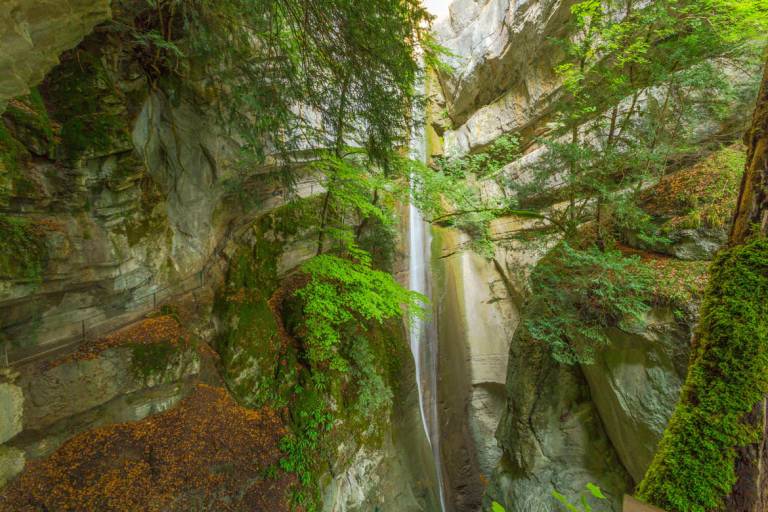 Angon Waterfall Annecy Lake | Activities