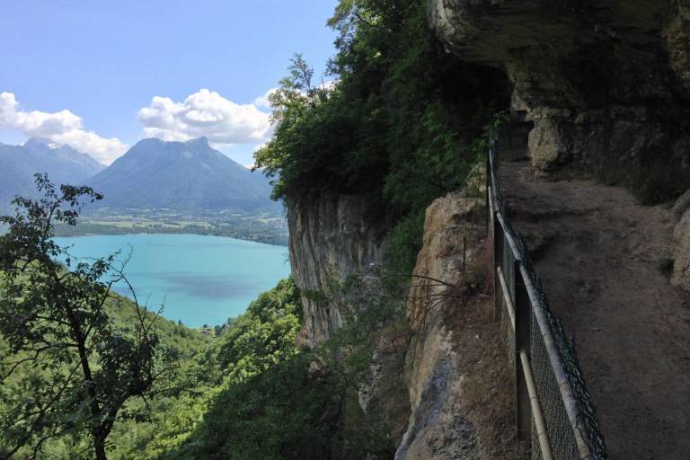 Hike from Talloires to the Angon waterfall | Routes