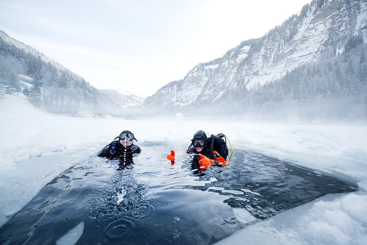 Diving under ice | Activities