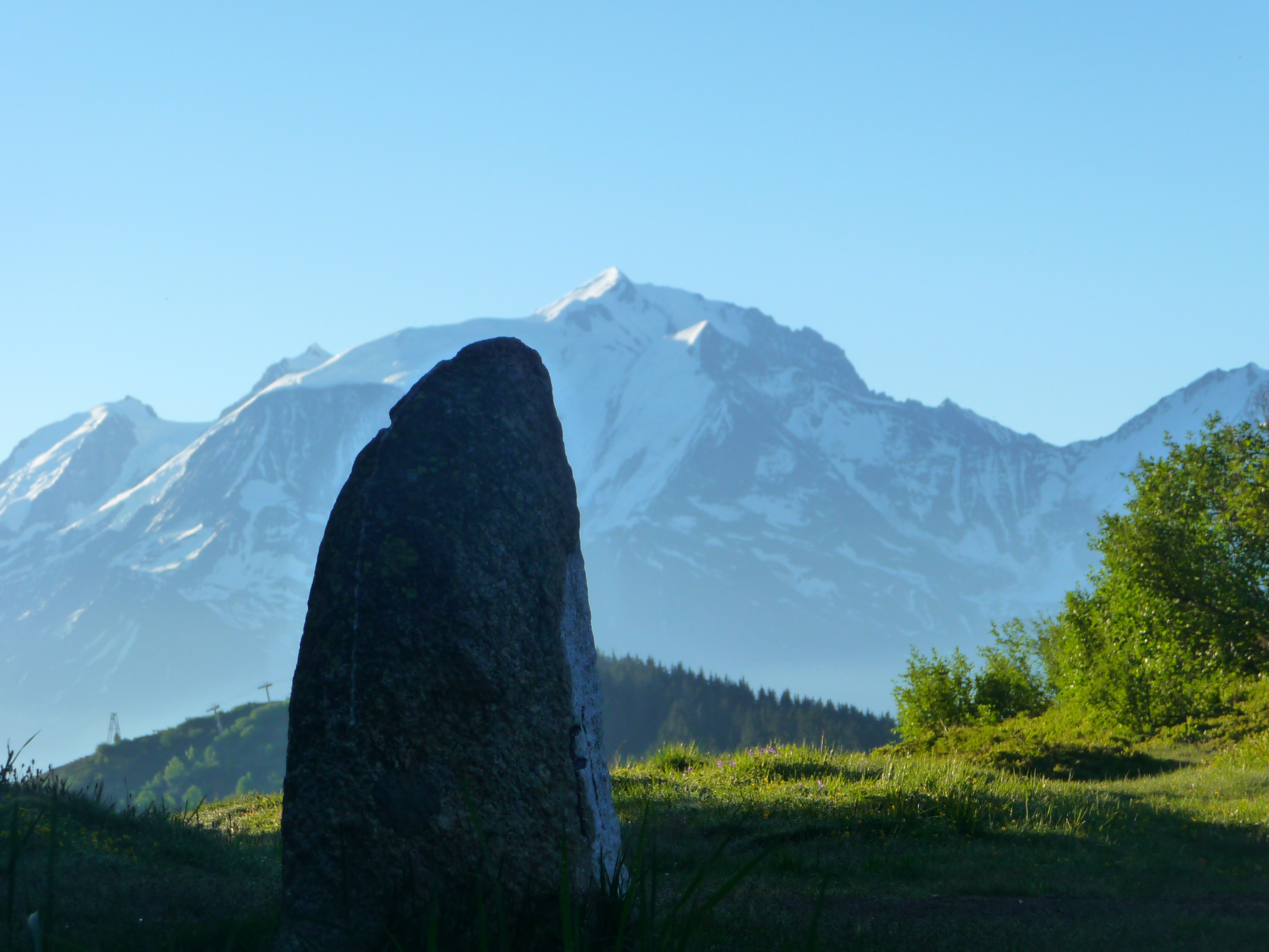 La borne romaine du Col du Jaillet et autres classées de... | Activites