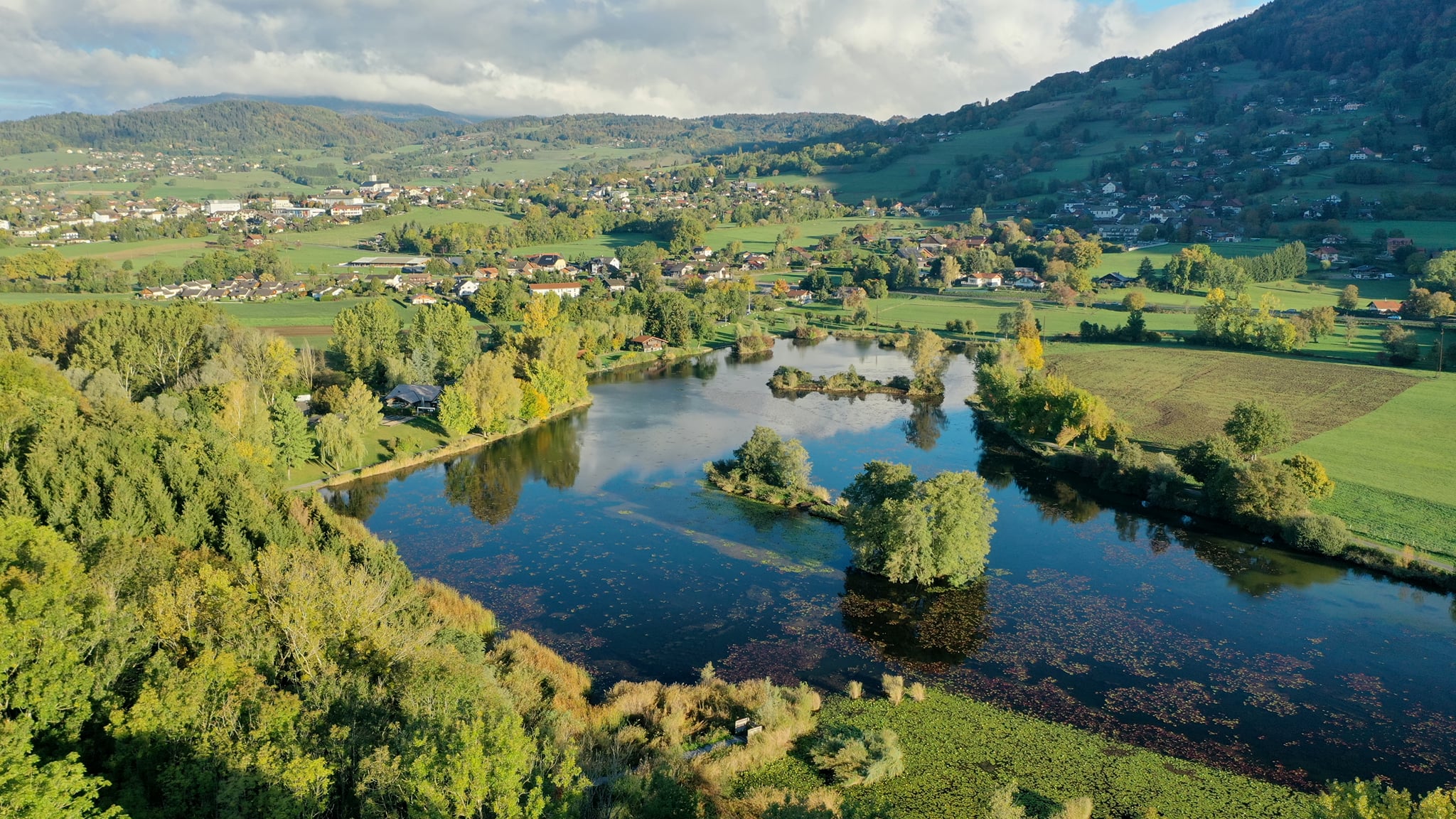 Walking tour - Around Lake Môle and the Calvary Chapel | Routes