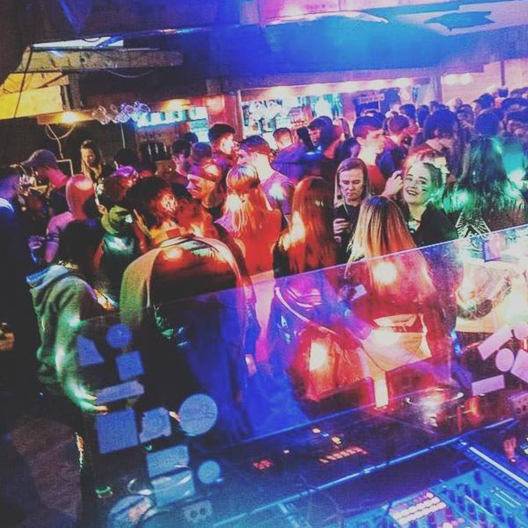 Bar The Place | Bars