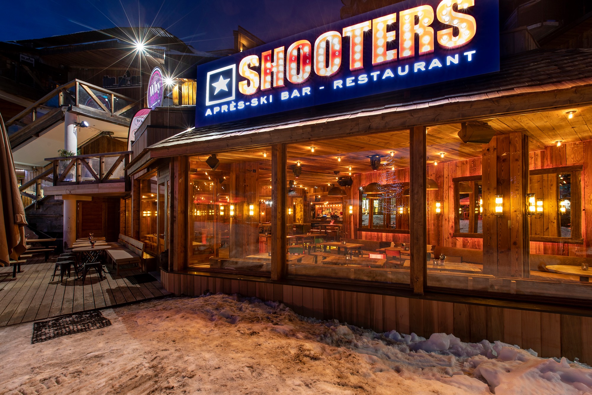 Le Shooters Bar | Bars