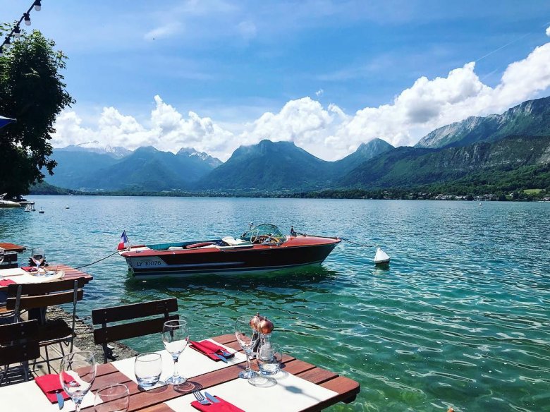 The Restaurant L'Aquarama | Restaurants