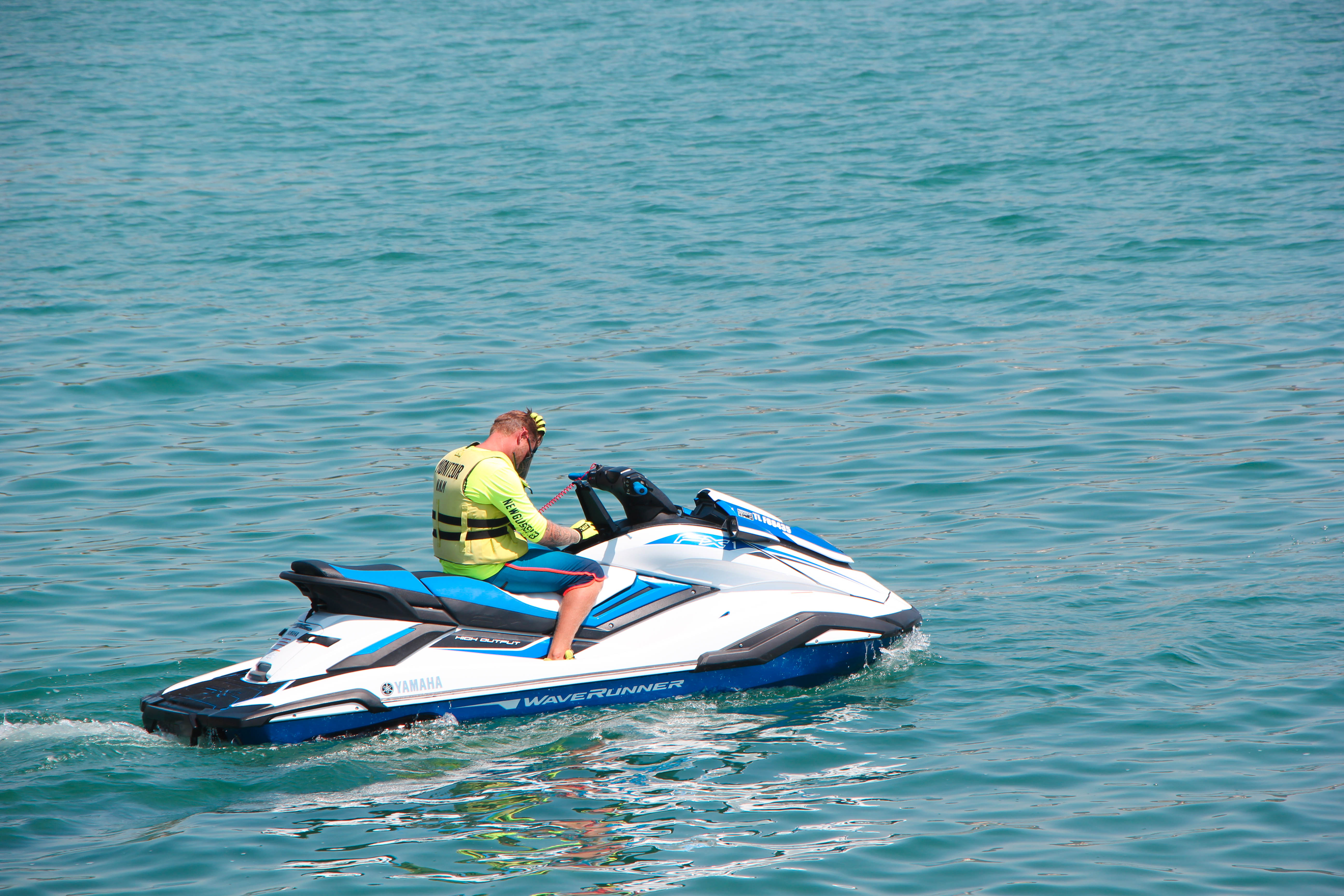 New Gliss by Saint Cyr Jet ski | Shops and services