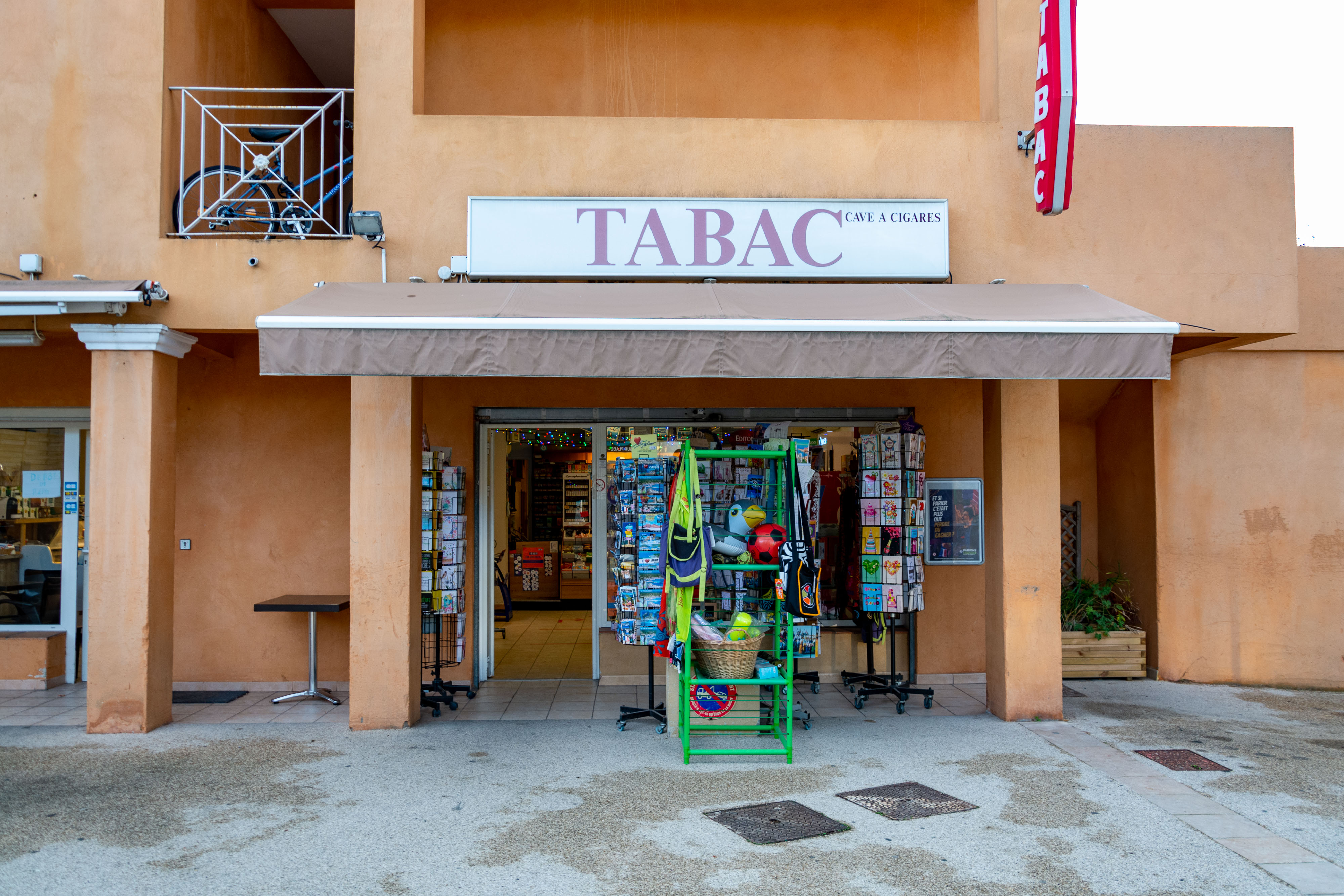 Tabac des Lecques | Commerces et services