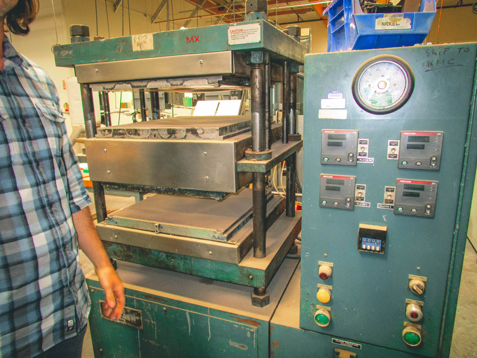 The Return of Guild: Inside the New Factory with the | Reverb News