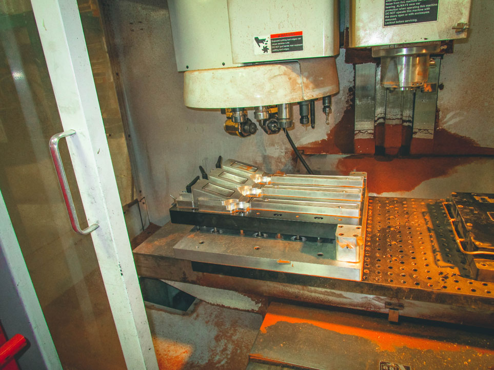 The Return of Guild: Inside the New Factory with the | Reverb News