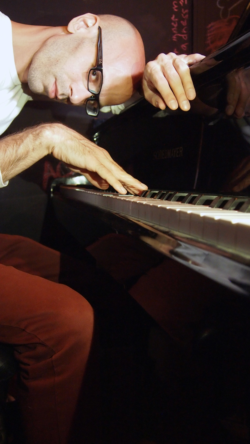 "The Melodies Write Themselves": Jonathan Shanes on the | Reverb News