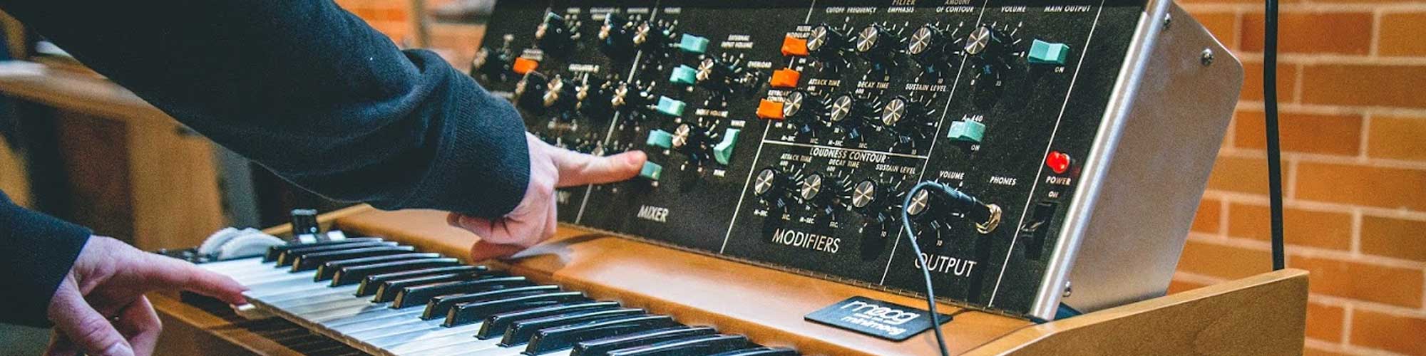 Moog Announces Minimoog Model D Reissue, Shows Off | Reverb News
