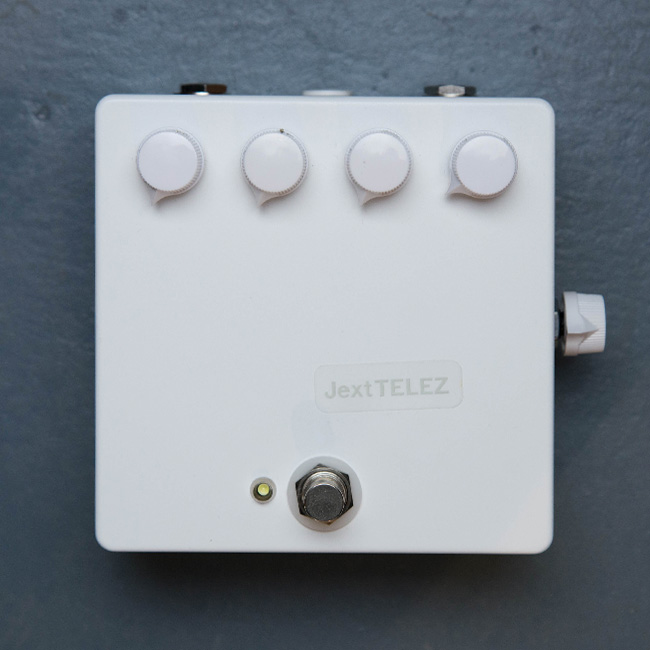 Video: Jext Telez White Pedal Demo | Reverb News