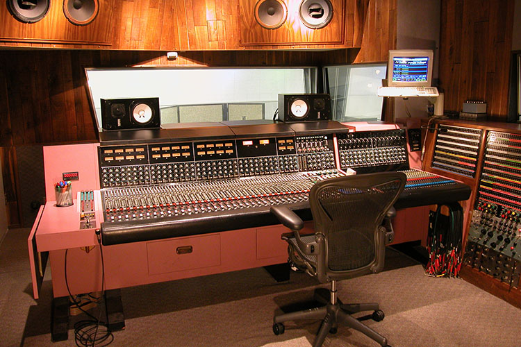 L.A.'s The Sound Factory Lists Collection of Historic | Reverb News