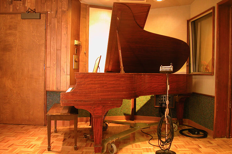 L.A.'s The Sound Factory Lists Collection of Historic | Reverb News