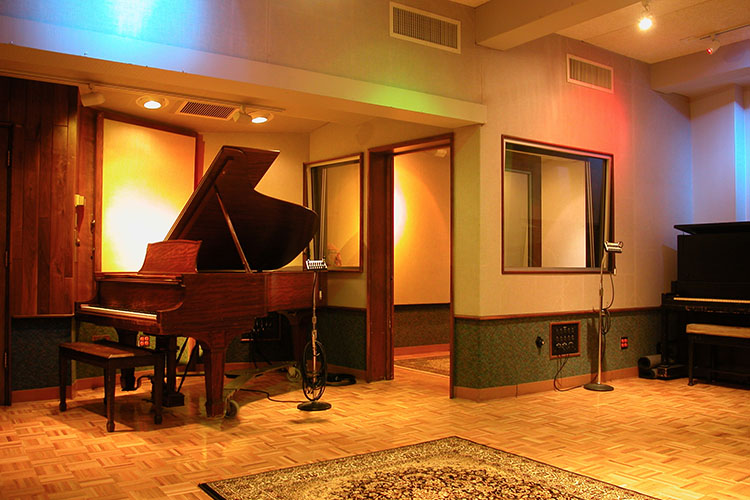 L.A.'s The Sound Factory Lists Collection of Historic | Reverb News