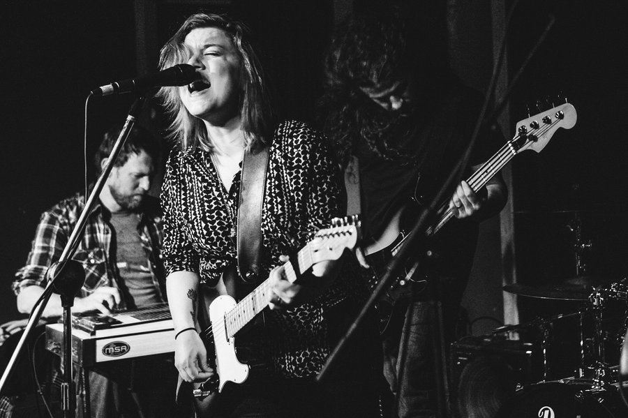 Interview: Lydia Loveless' Evolving Alt-Country Sound | Reverb News