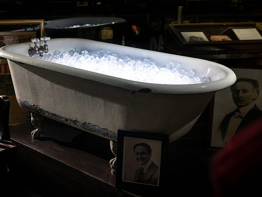 David Copperfield’s secret magic museum revealed in new book – PHOTOS ...