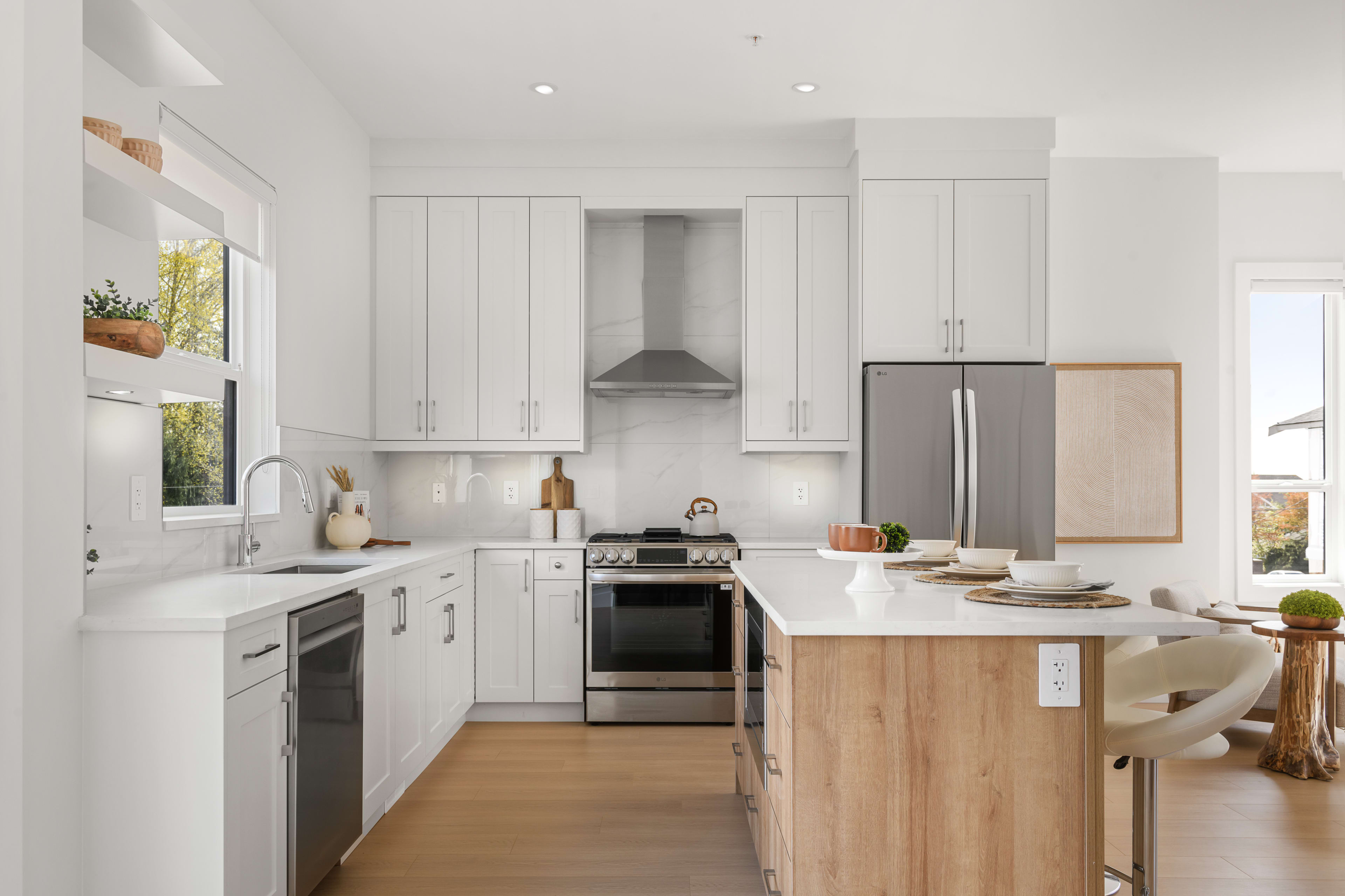 Nestled on a quiet street close to all the urban amenities, Paddington ...