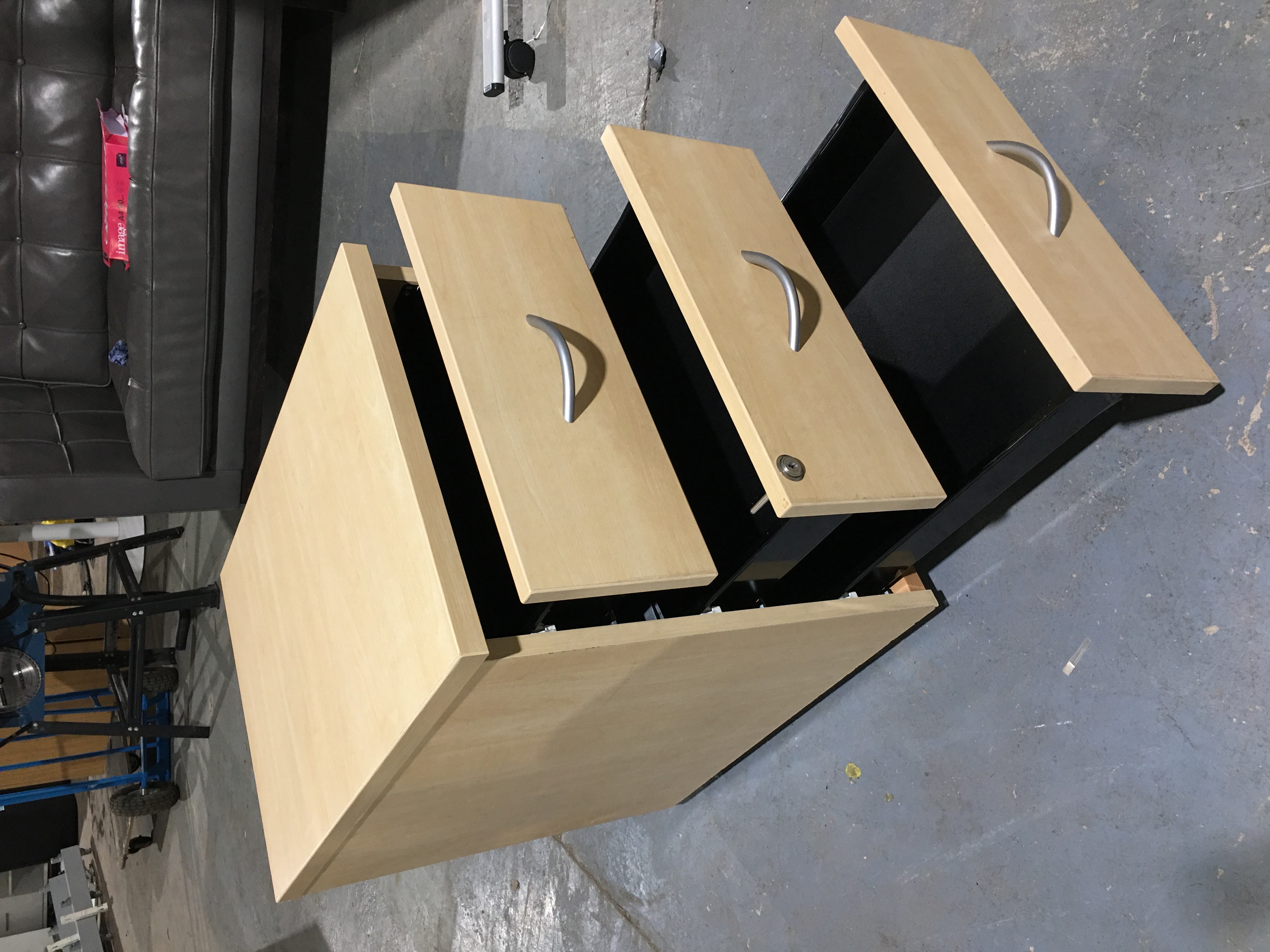 Pedestal just £FREE Item ID 11334